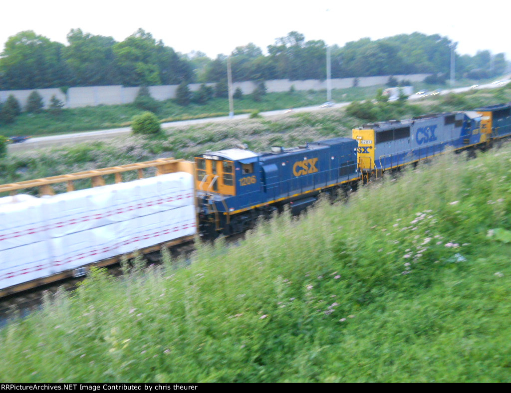 CSX switcher engine